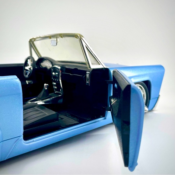 Bratz | Toys | Vintage Bratz 202 Gangster Metallic Baby Blue Lowrider ...